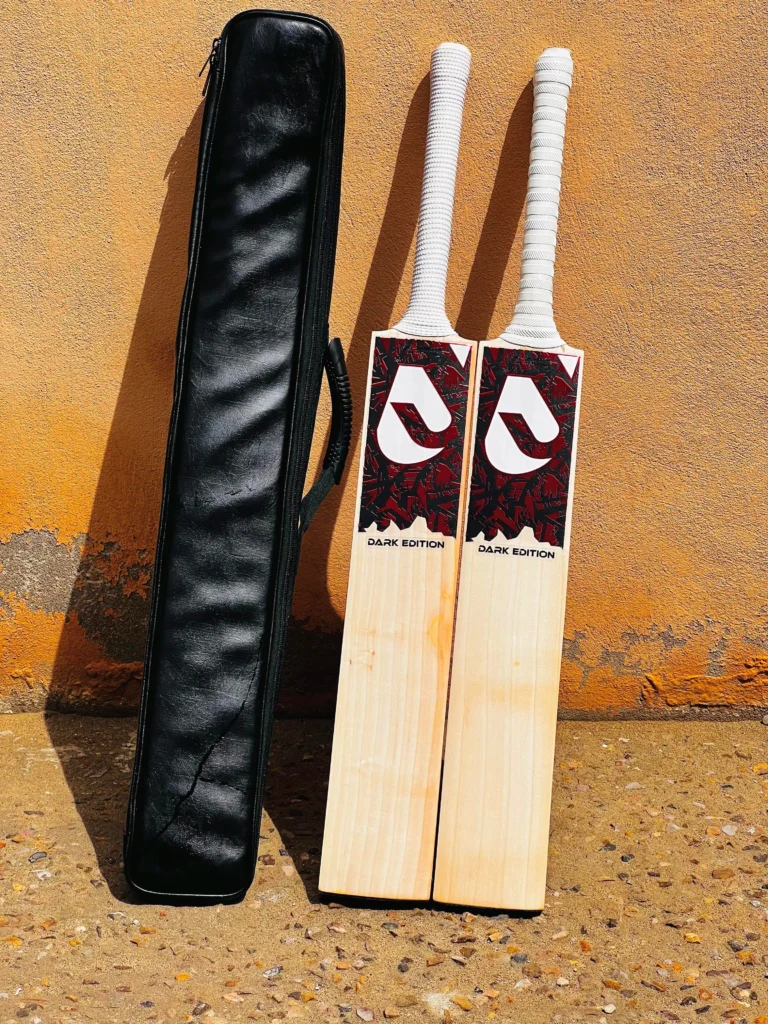 U&U Sports Dark Edition Cricket Bat